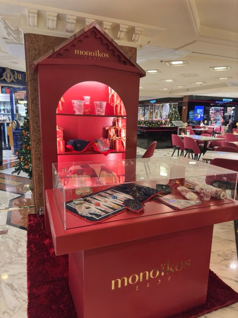 Chritsmas Pop-up at Metropole Shopping center | Monoïkos 1297